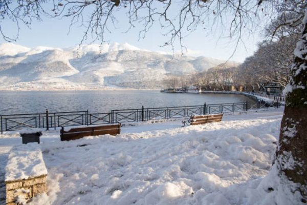 Does it Snow in Greece? Here are 7 Places to Find Snow in Greece